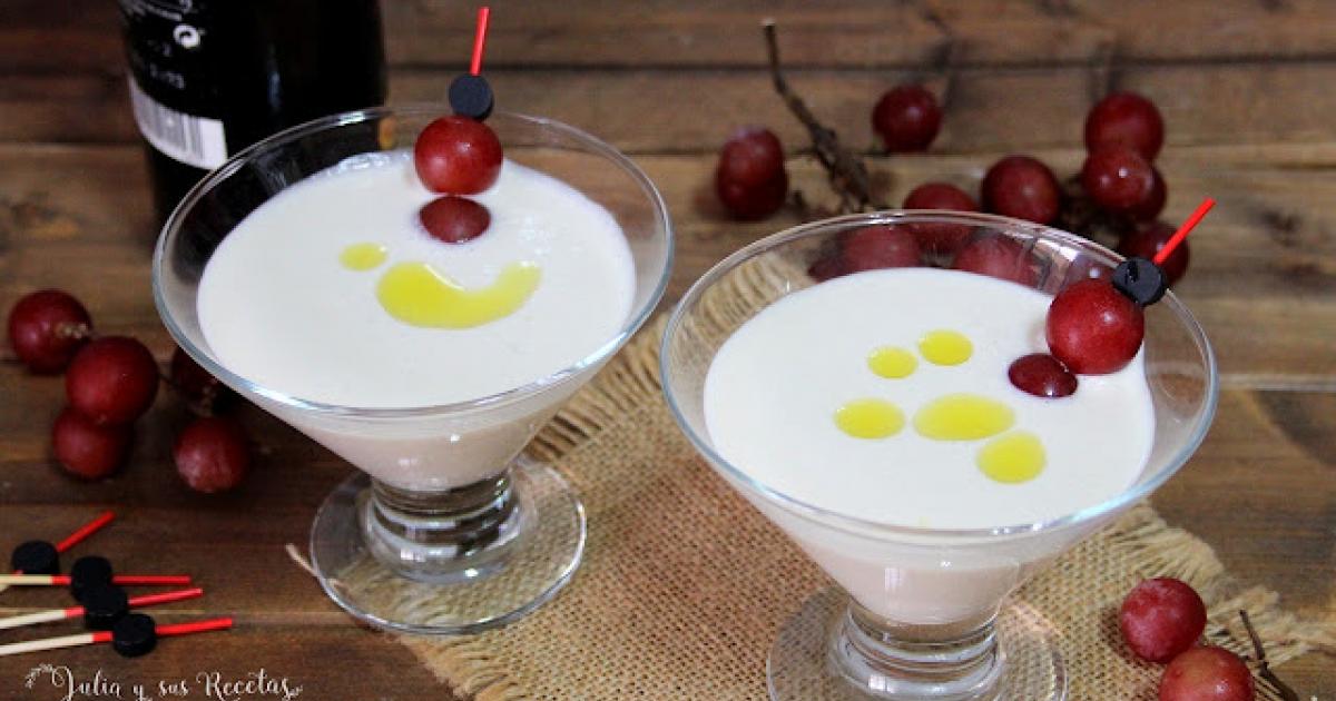 Ajoblanco de almendras con uvas | Recetas Fáciles Reunidas