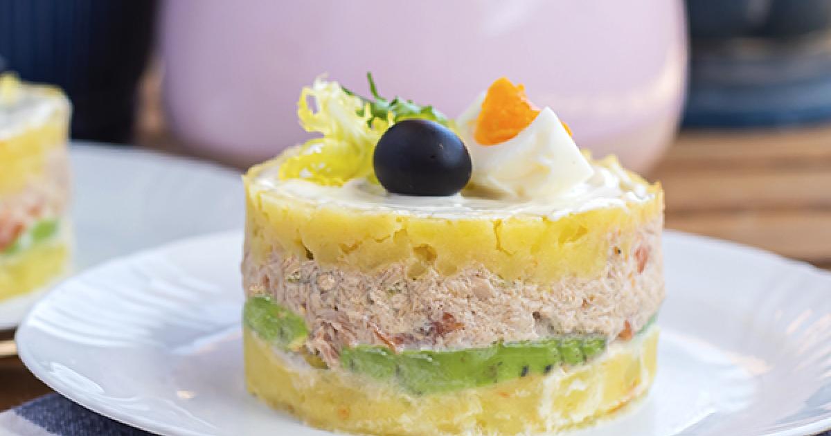 Causa limeña de atún | Recetas Fáciles Reunidas