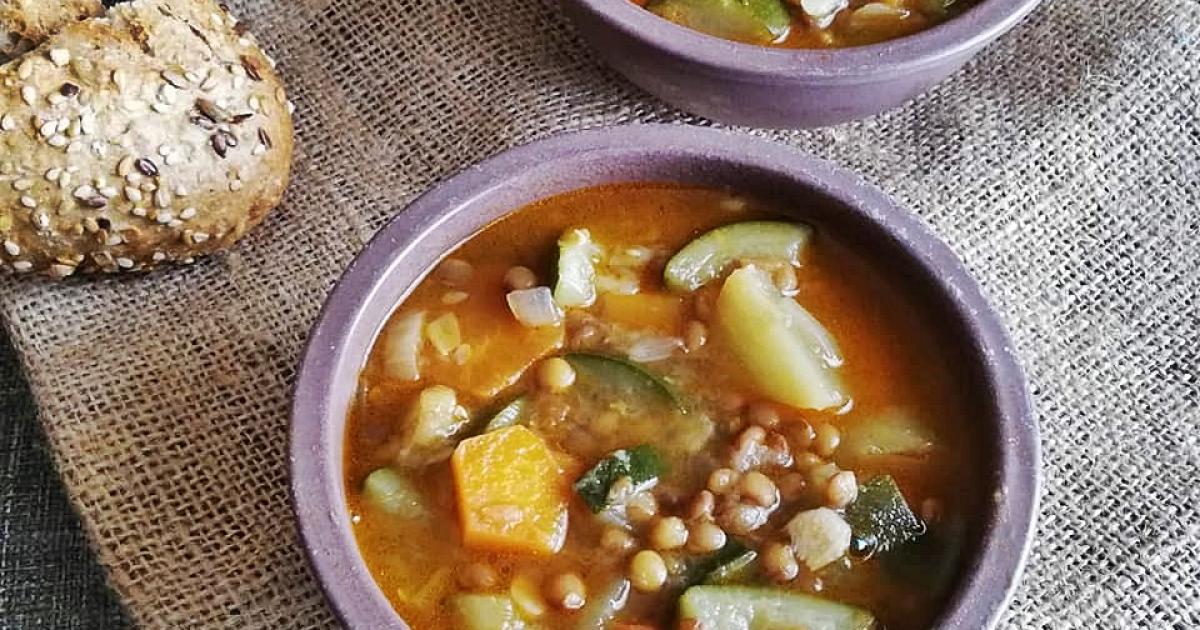 Como preparar lentejas con verduras | Recetas Fáciles Reunidas