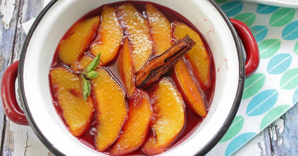 Melocotones al vino tinto | Recetas Fáciles Reunidas