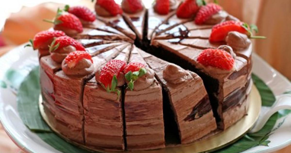 Pastel De Fresas Con Chocolate Recetas Fáciles Reunidas