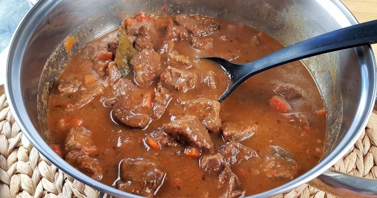 Ternera en salsa muy tierna | Recetas Fáciles Reunidas